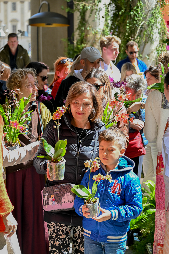Thousands of orchid flowers add long-lasting colour to Milan Design Week